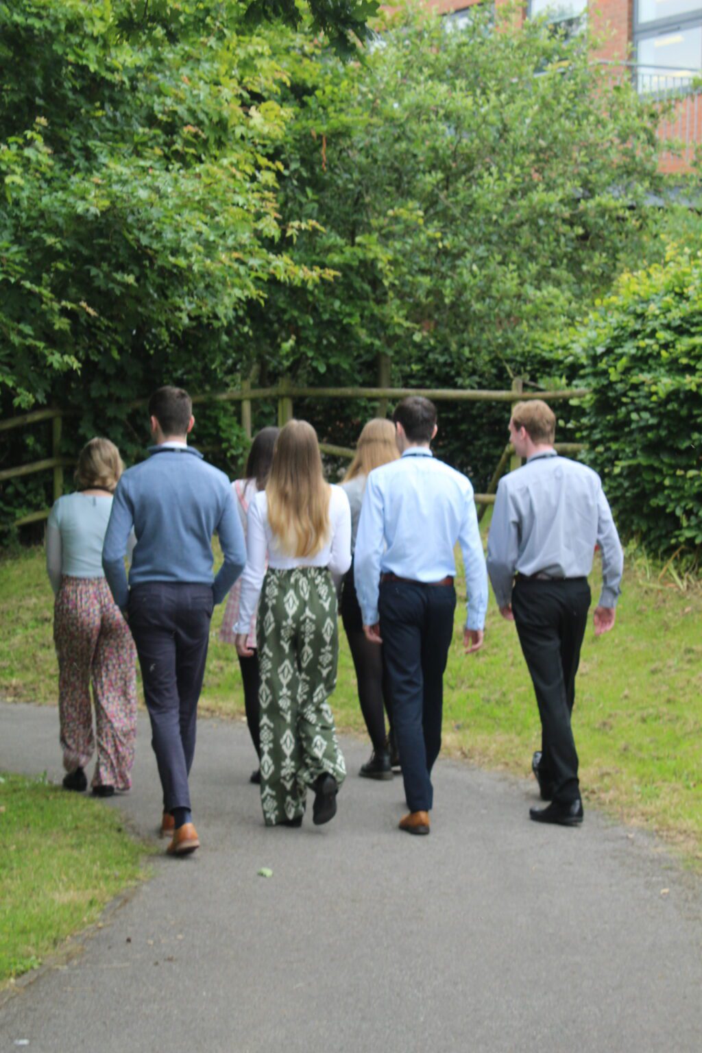 Post 16 students walk for Young Minds - Tuxford Academy