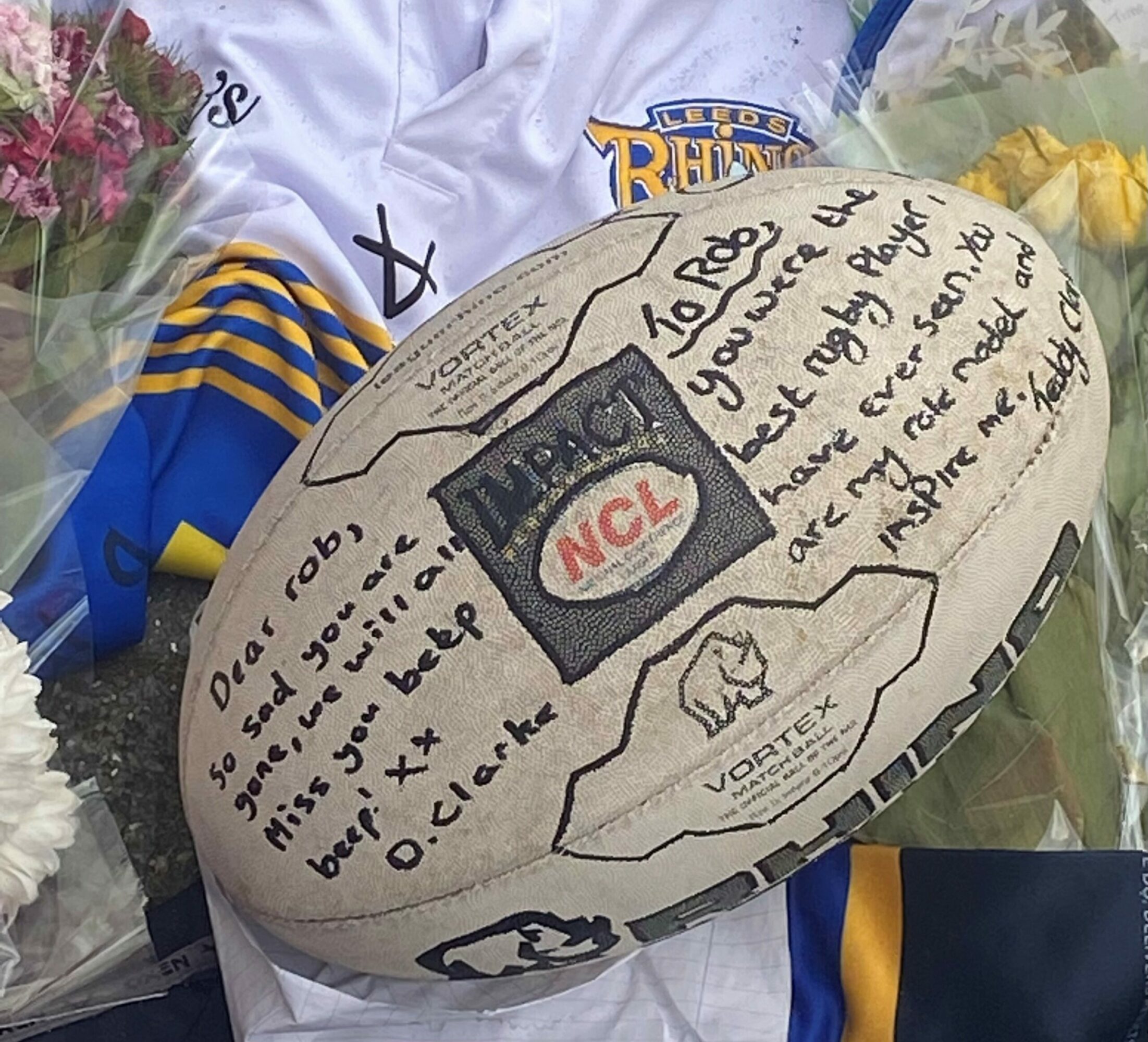 Tributes to Rob Burrows at Headingley - Tuxford Academy